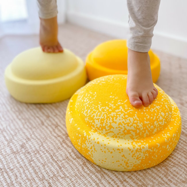 STAPELSTEIN - Milk Tooth